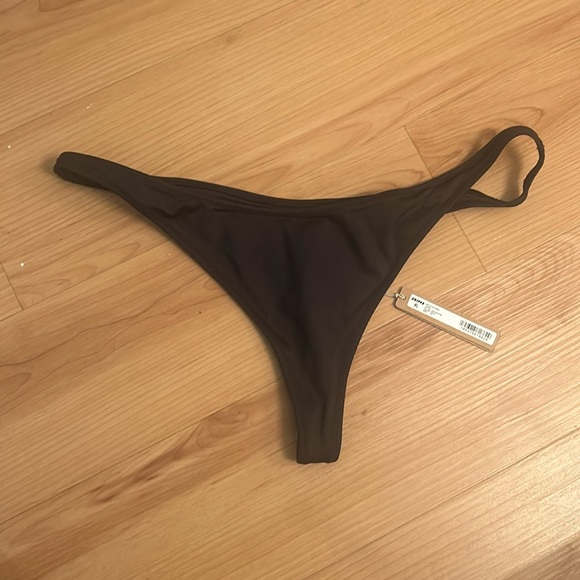 SKIMS | Swim | Skims Signature Swim Thing Bikini Bottom Black Nwt ...